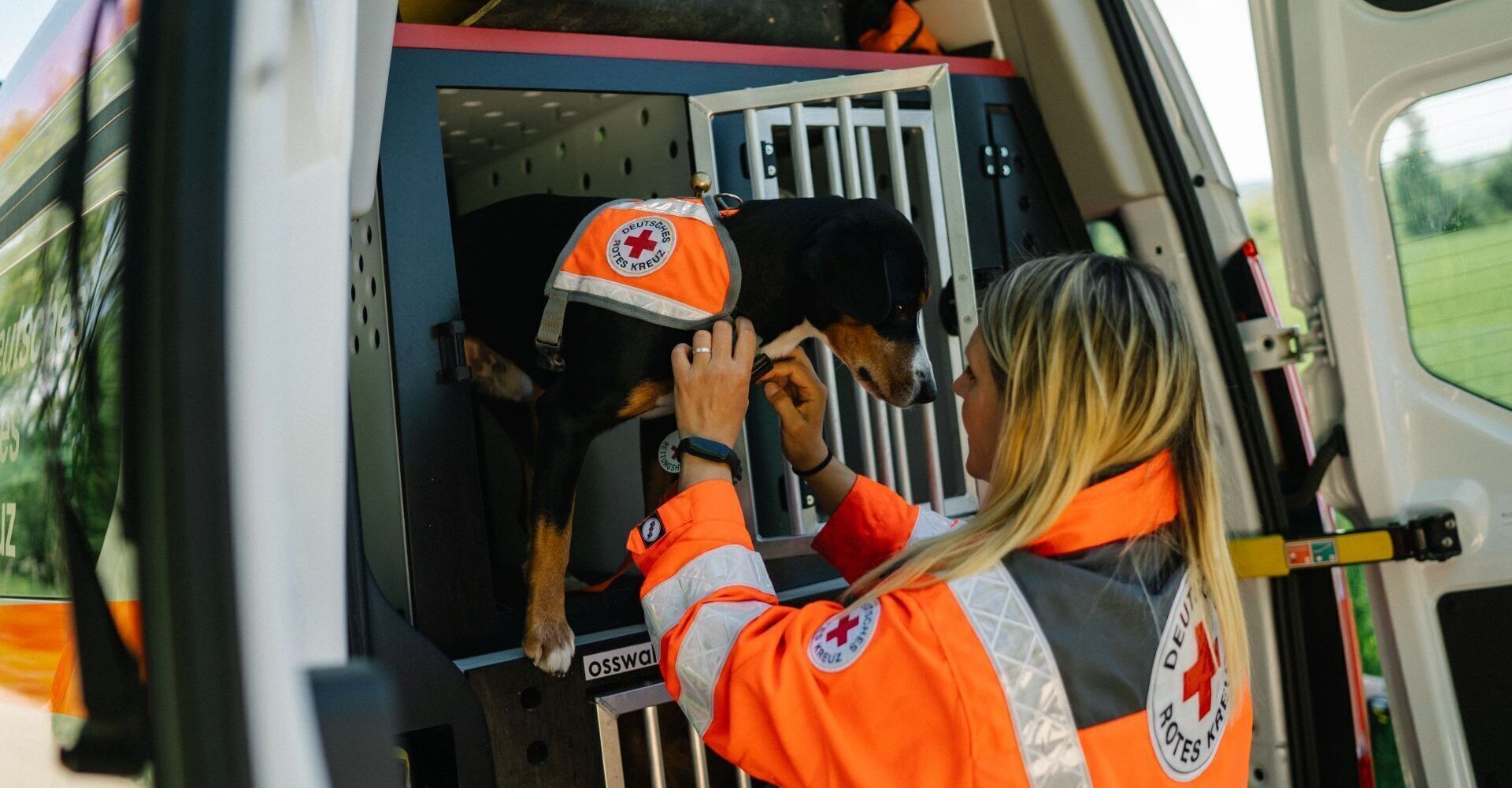 Such und Hilf! Sicher in den Einsatz mit neuem Einsatzfahrzeug – DRK ...