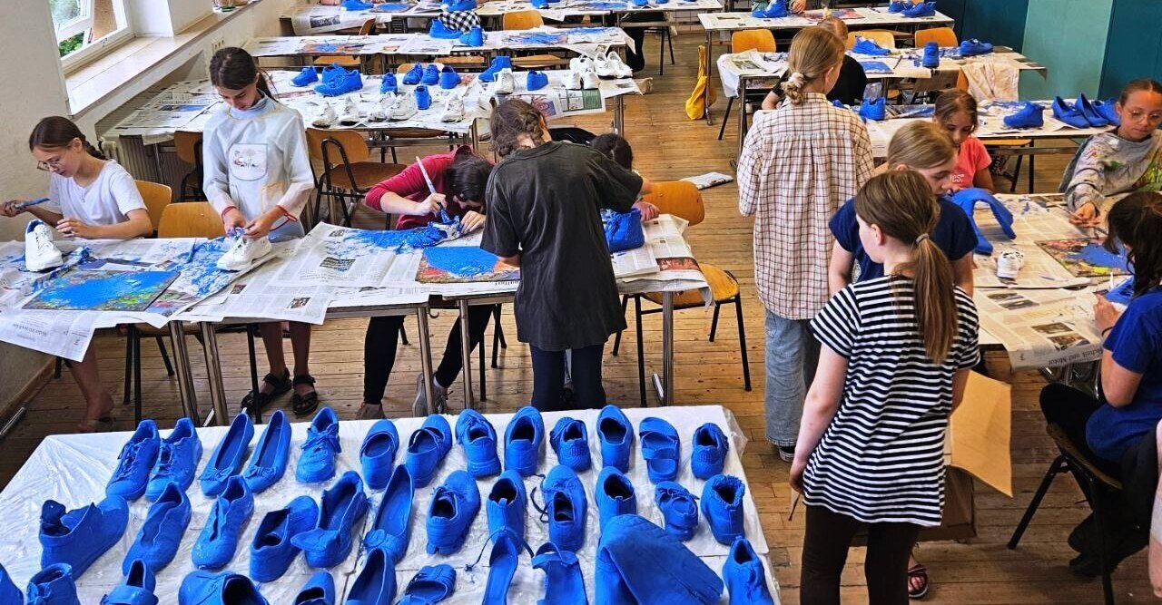 Educational art and climate protection project for schools – Blue ...