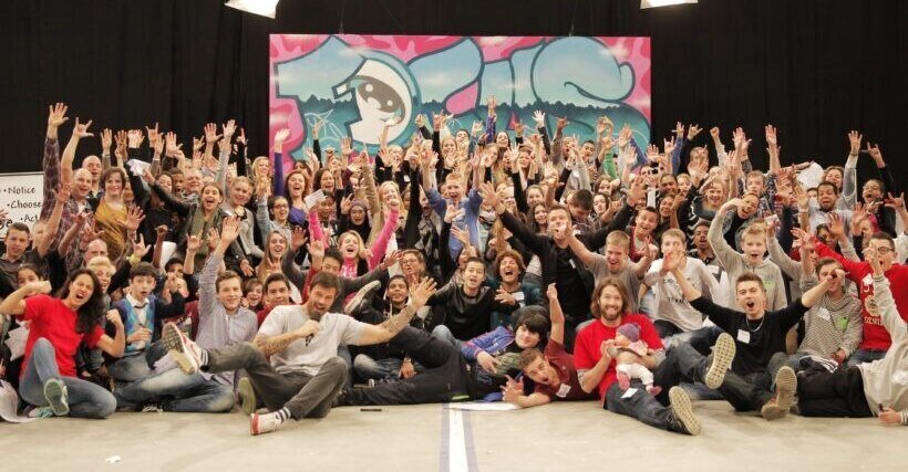 "CROSS THE LINE" - Verändere eine Schule - Verändere die Welt ...